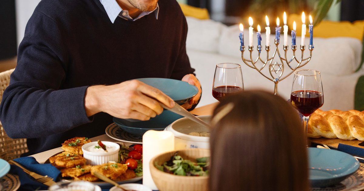 What is Chanukah and how is it celebrated? | Lynn Hughes